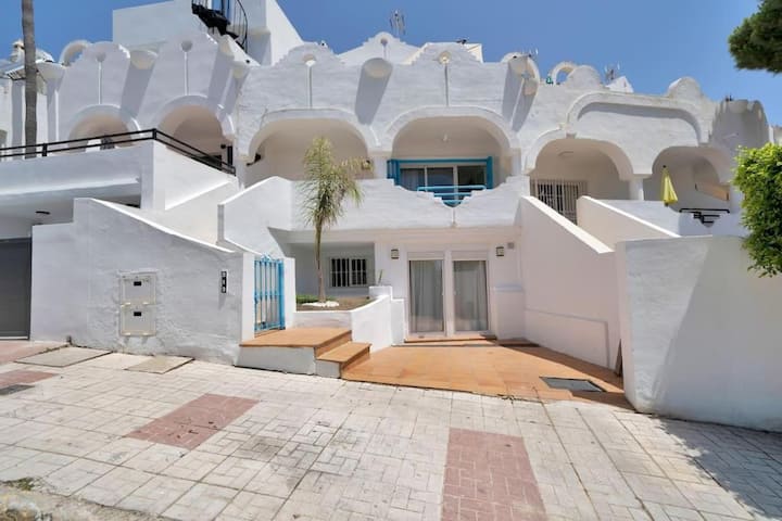 Casa Con Solarium,bbq Y Piscina - Marbella
