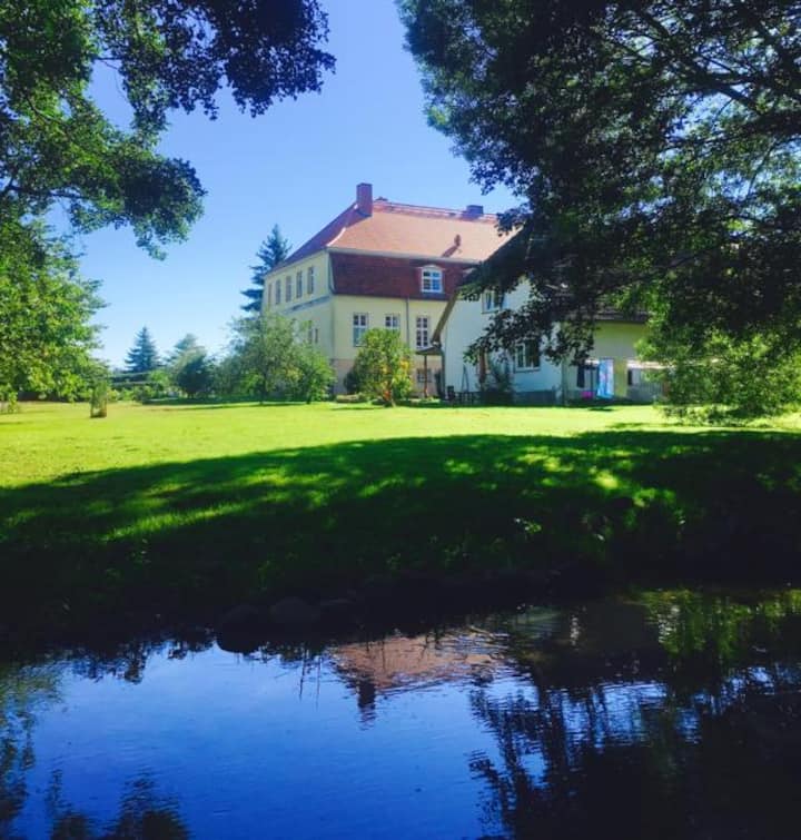 Gutshaus Borkow Wohnung Plau - Sternberg