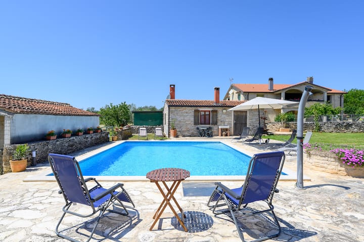 Casa Rossa 3, Sa 3 Spavaće Sobe Na Prvom Katu - Izola