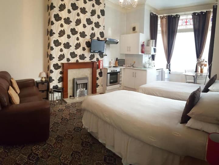 Flat 1 Norwyn Apartments - Blackpool