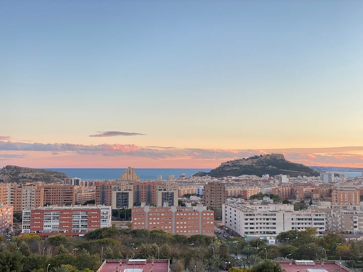 ¡Vive El Encanto De Alicante! - Campello, España