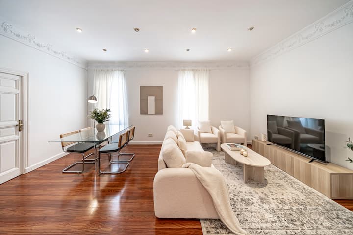 Elegancia, Diseño Y Lujo En Plaza De España Madrid - Madrid