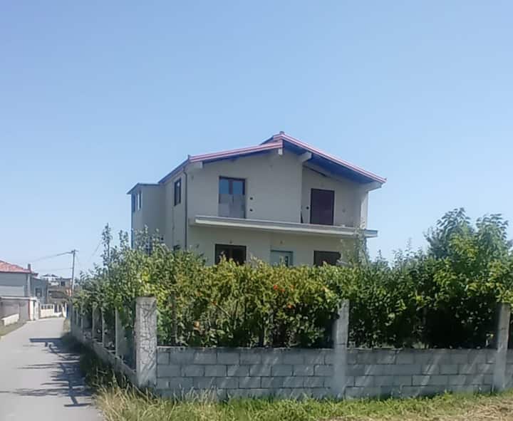 Elira House 
Maison D'hôtes - Durazzo