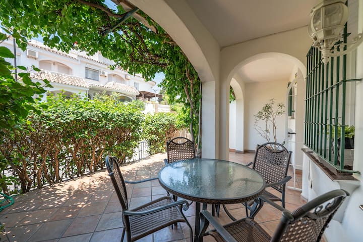 Sunny Fuengirola Villa With Pool & Private Terrace - Mijas