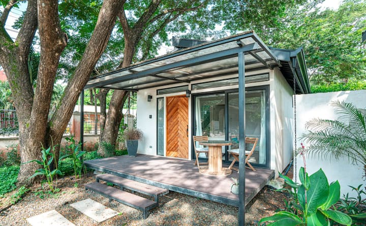 Lnq: Peaceful 1br Casita W/ Private Deck Near Tama - Playa Langosta