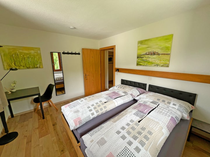 Doppelzimmer Gemeinschaftsbad - Crans-Montana