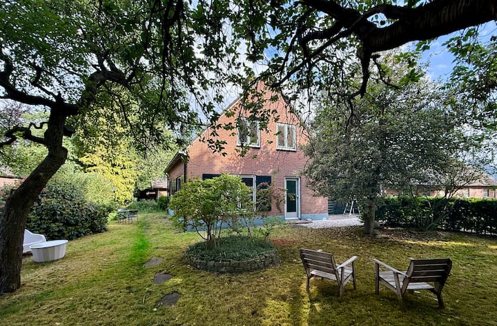 Hilversum, Boerderij Midden In De Natuur - Hilversum