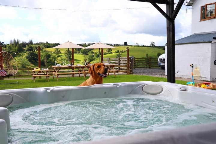 Farmhouse - Hot Tub, Sauna, Bbq - Rhayader