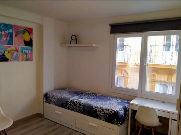 Estudio A Pasos De Plaza De La  Merced - Malaga