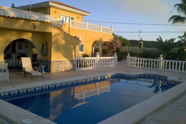 Villa 12 Personnes Avec Piscine - Cox