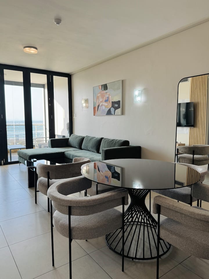 Breathtaking 4 Sleeper With Sea Views - Durban