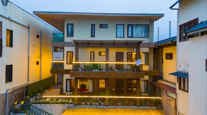 Green House 1bhk Mall Road - Mussoorie