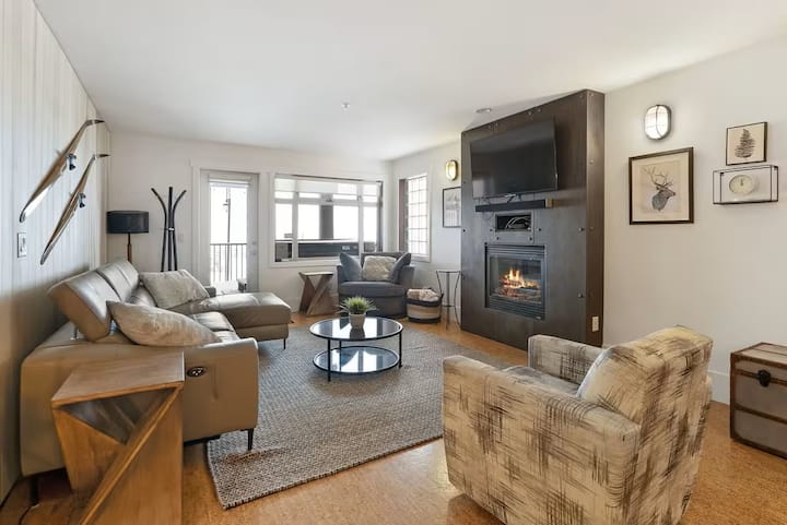 Ski In Condo By Happy Valley - Big White Ski Resort, BC