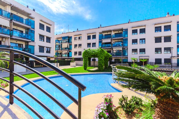 Urbanización Con Piscina Cerca Aeropuerto - Santa Pola