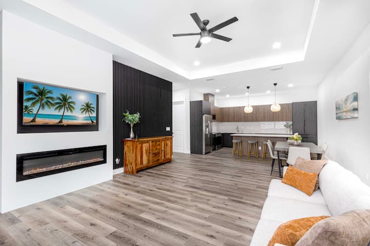 Perfect Vacation Gateway  Brand-new Sleek&stylish - North Port, FL