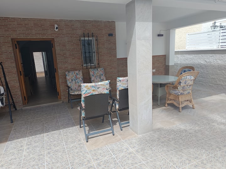 Casa En Primera Línea De Playa - Salobreña