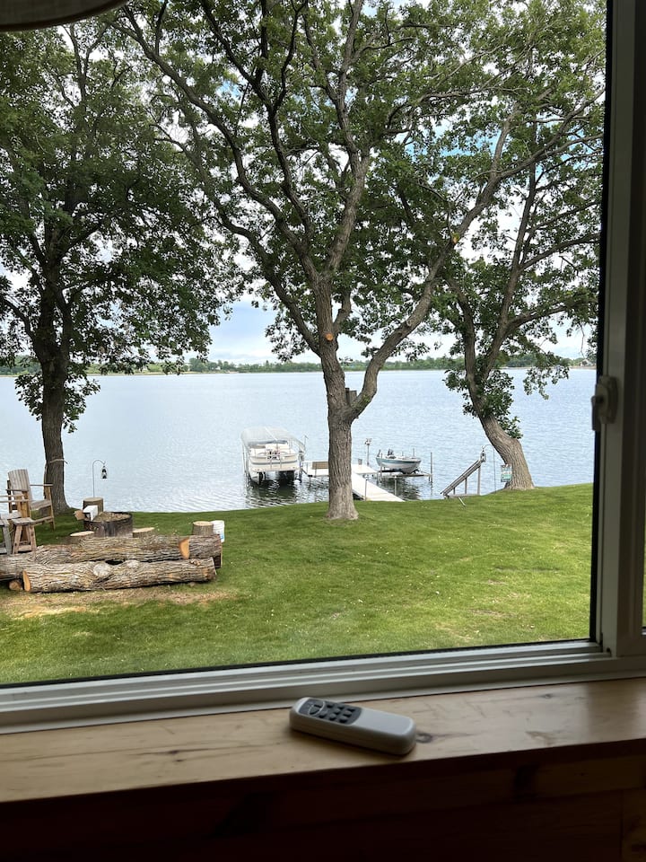 Silver Shores Retreat - Glendalough State Park, Battle Lake