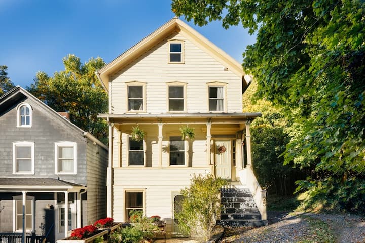 The River House In Rhinecliff - Rhinebeck, NY