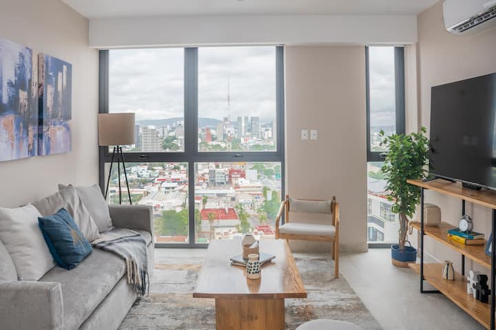 Cozy Condo Con Vista + Piscina Cerca Chapultepec - メキシコ グアダラハラ