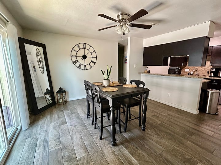 Cozy 2br Townhouse North Austin - Cedar Park, TX