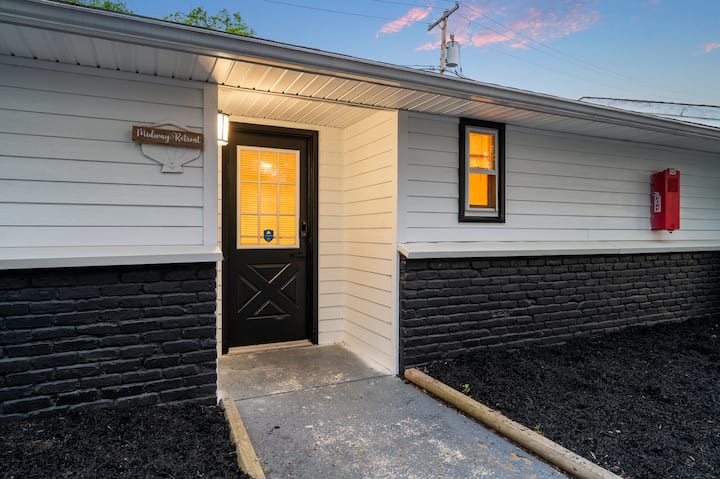 "Pier View Flat"–2 Full Beds New - Sylvan Beach, NY