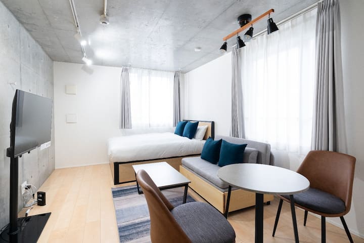 3 Minutes By Train To Shinjuku Station/b01 - Shinjuku