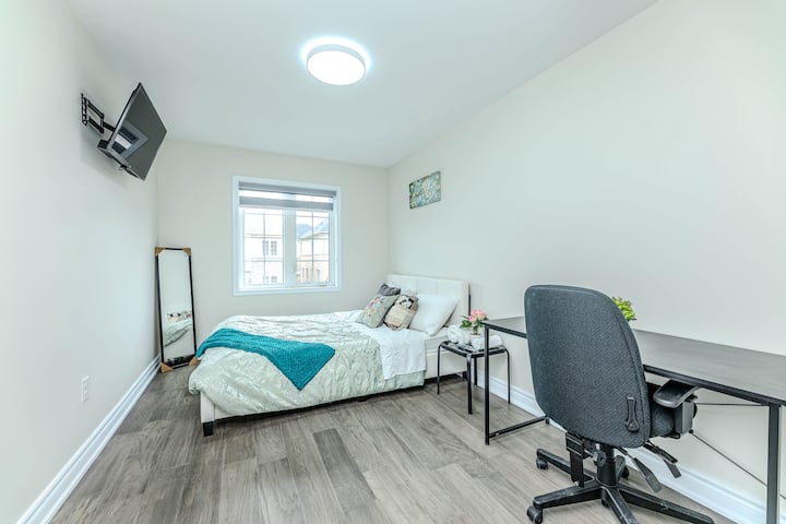 Luxury_1bedroom2 Near Ajax Casino_office_space - Pickering
