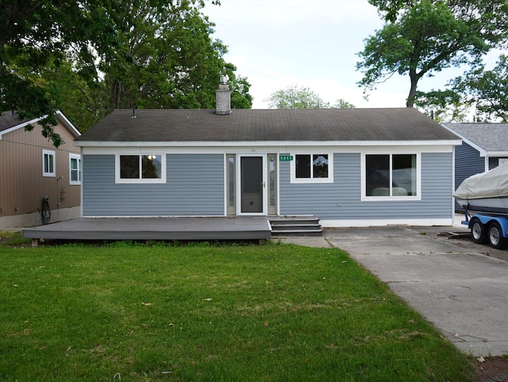 Simple Cottage Near Caseville - Caseville, MI