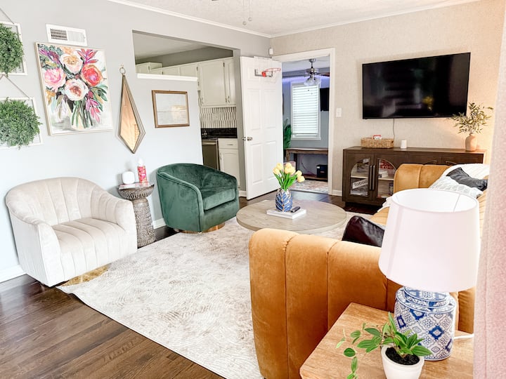 Cozyfamily-friendly Home By Park - Overland Park, KS