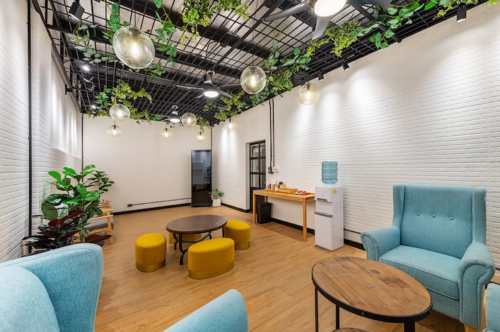 Stay Solo, Not Alone-step From Mrt-central Oldtown - Bangkok