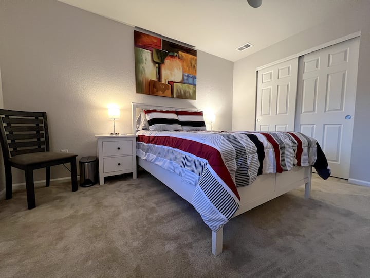 Spacious Guest Room + Gym Access - Castle Rock, CO