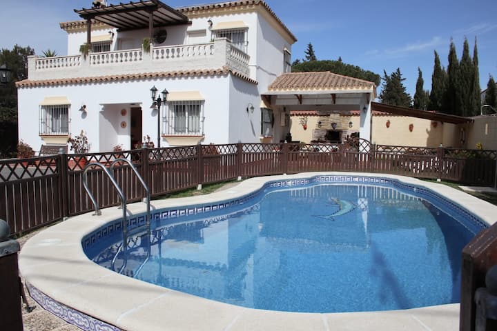 Linda Casa Con Piscina Privada - Chiclana de la Frontera