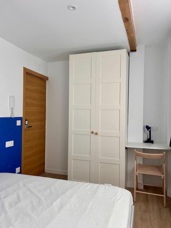 Habitación Luminosa Cerca Playa - La Coruña