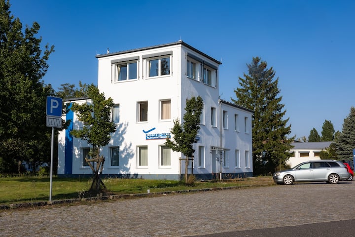 Doppelzimmer Pilotenunterkunft Fliegerhorst - Strausberg