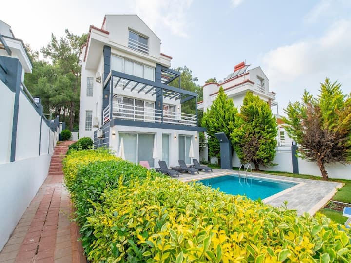 Fethiye ÖLüdeniz De ÖZel Havuzlu Müstakil Villa - Fethiye