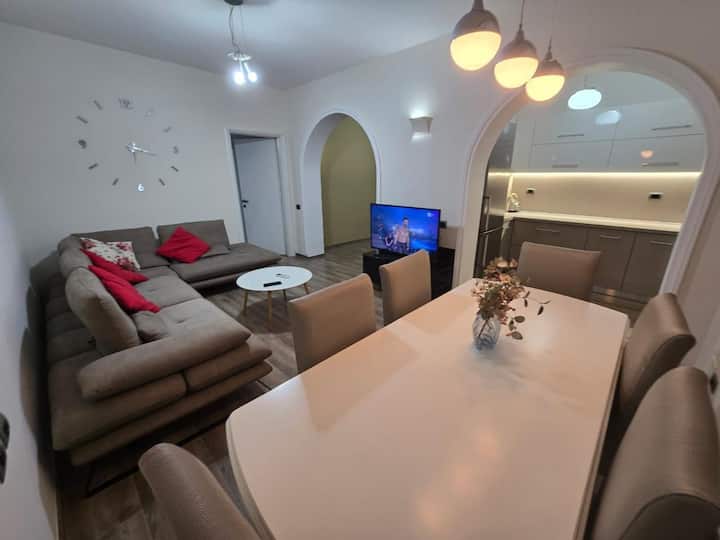Chic Apartament Pazari I Ri - Tirana