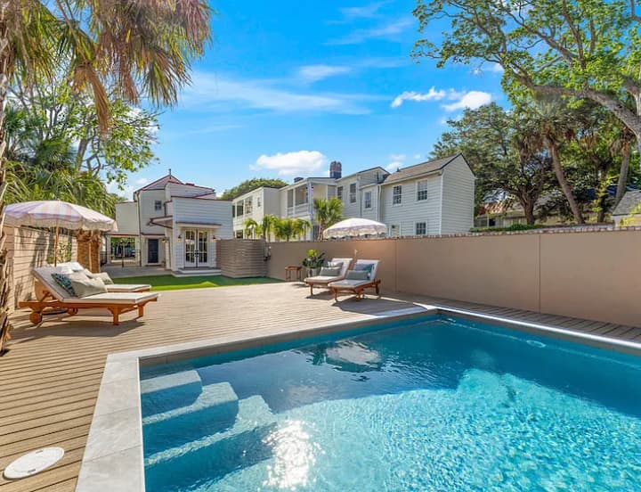 Cozy Stay Luxury Home With Pool - Charleston, SC