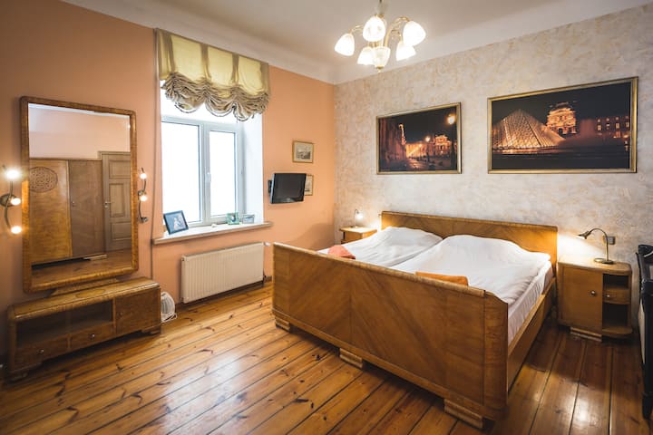 Classical Large Apart & Parking - Riga