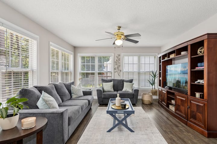 Haven House - W/peaceful Pond View - Raleigh, NC