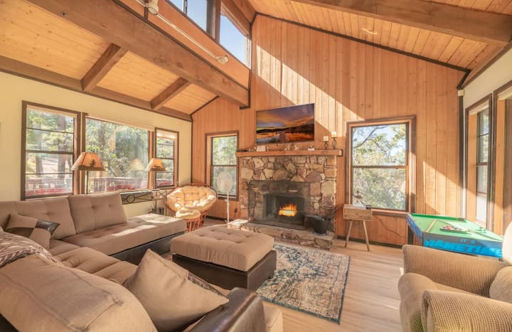 The Abba's Nest + Hot-tub & Bbq - Large Backyard! - Big Bear, CA