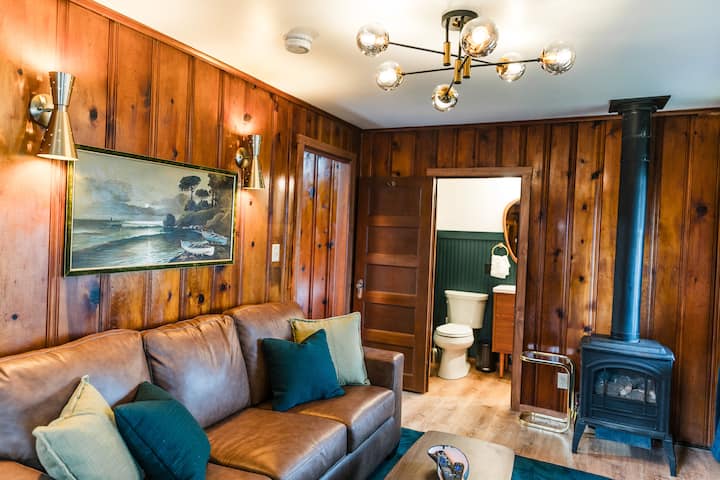 Dream Maker Log Cabin|sauna + Hot Tub + Pickleball - Iowa