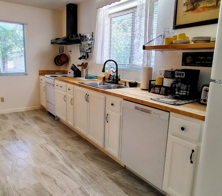 2.2 Miles From Downtown - Prescott, AZ