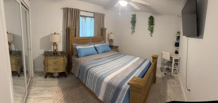Cozy Guest Suite With Private Entrance - Lehigh Acres, FL