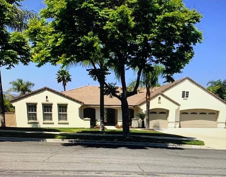 The Luxury Corona Oasis - Corona, CA