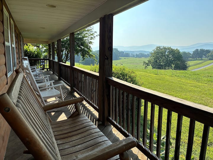 Spacious Cabin With Stunning Mountain Views! - Stanley, VA