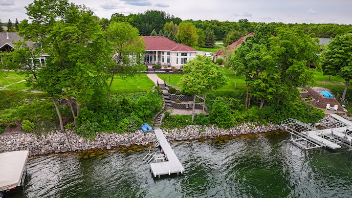 "The Luxe" On Lake Carlos - Alexandria, MN