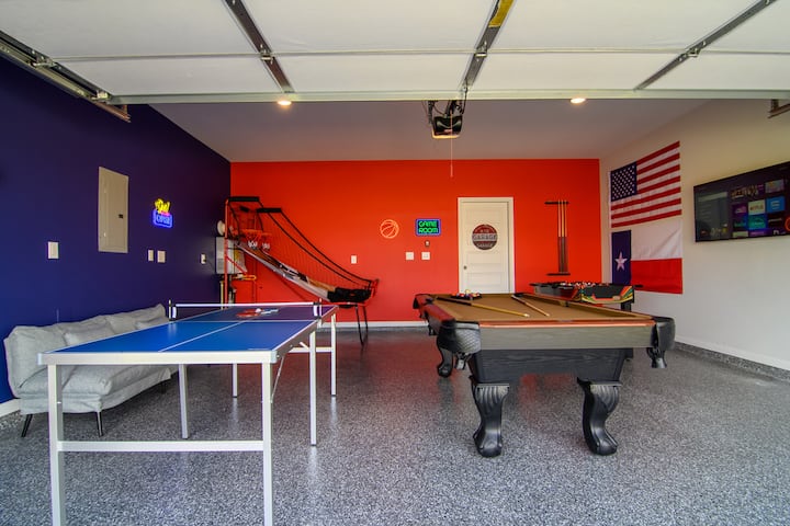 Game Room | Texas Themed Room | Firepit Backyard - The Woodlands, TX