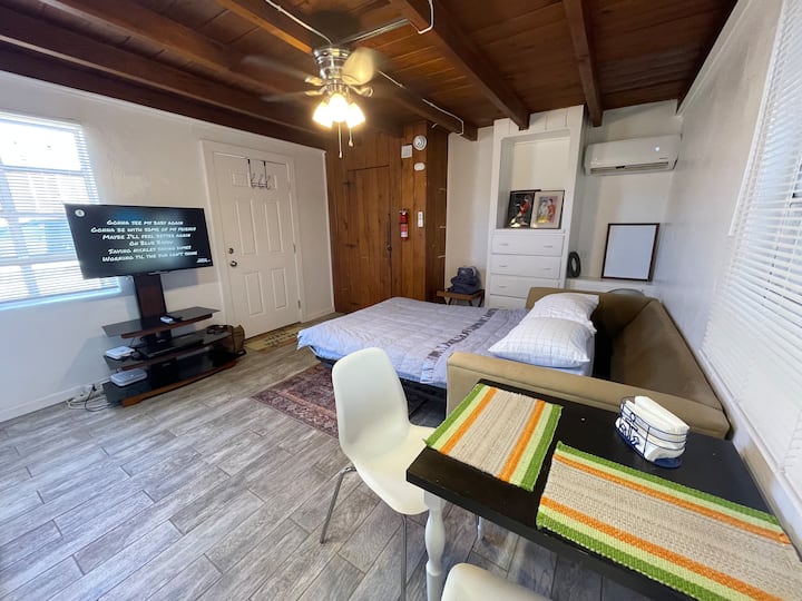 Unit B-cozy Tucson Remodeled Apartment - Tucson, AZ