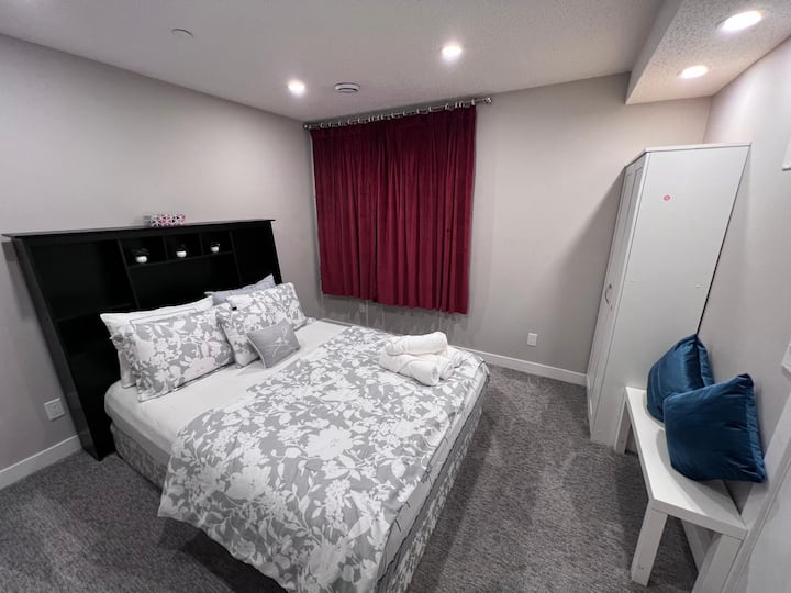 Clean Basement In A Nice Area - Calgary