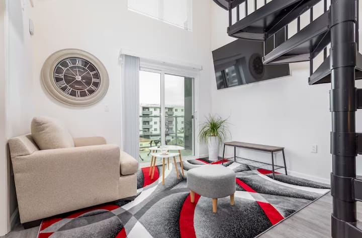 Chic 2br/2ba Loft In Ktown - Beverly Hills, CA